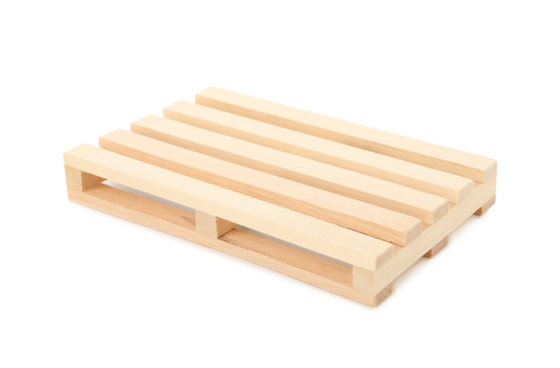 Ship block pallets in Europe with Quicargo | Save 30% in costs